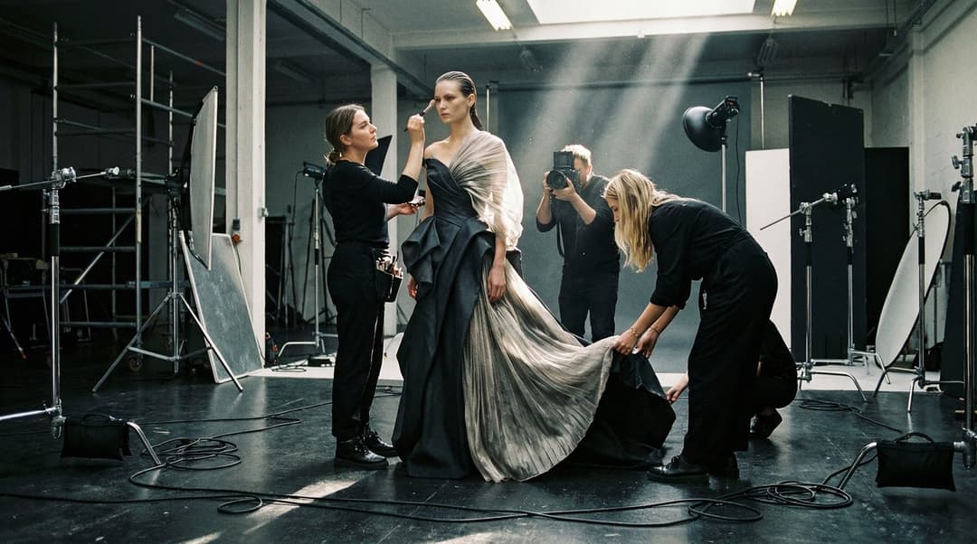 How Much Do Models Get Paid Per Shoot? (2026 Cost Guide) | Photta